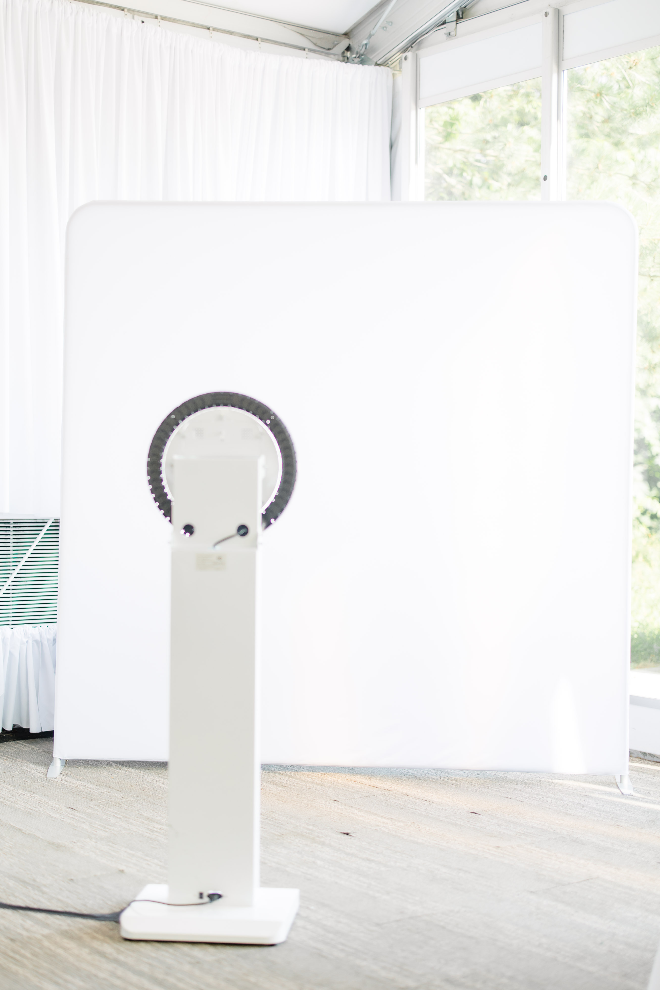 Glam Booth – Flower City Photo Walls